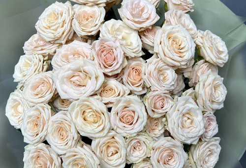 Кустовые розы букет из альстромерий
