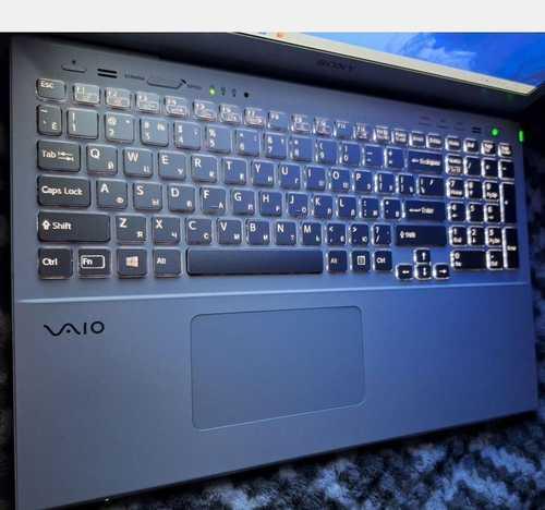 Белоснежный SonyVaio Core i5 SSD 12GB GeForce 2GB