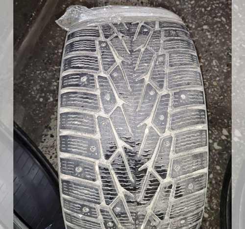 Nokian Tyres Hakkapeliitta 7 245/45 R18