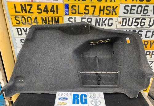 Обшивка багажника правая Skoda Octavia 2 (A5)
