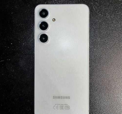 Samsung Galaxy S24 FE, 8/256 ГБ