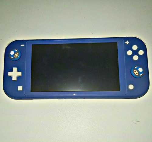 Nintendo switch lite/ 2 игры в подарок