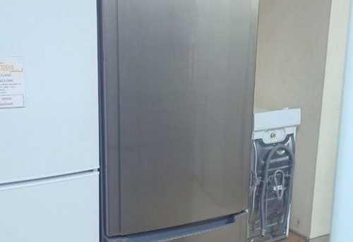 Холодильник Hotpoint Ariston ECF 2014 XL