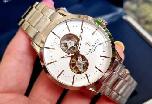 Новые мужские часы Maserati Tradizione R8823125001