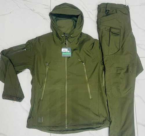 Демисезонный костюм олива softshell