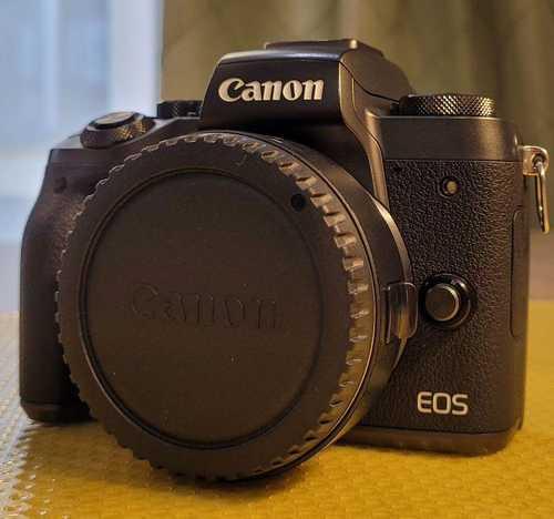 Фотоаппарат Canon m5   15-45 stm