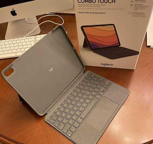 Logitech Combo Touch iPad Air 4/5, RU