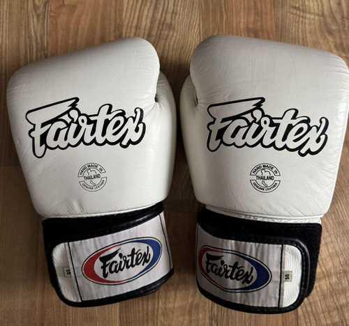 Боксерские перчатки 14 oz fairtex