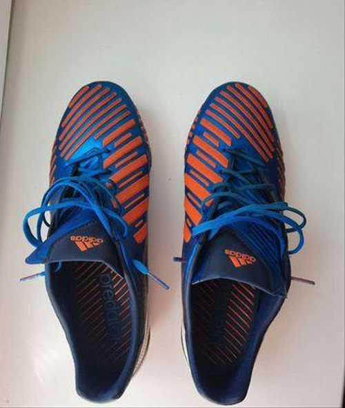 Футбольные бутсы Adidas Predator