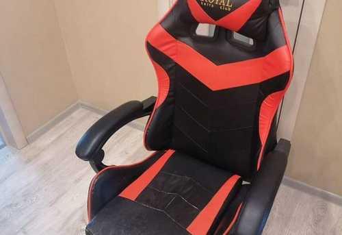 Красно-черное компьютерное кресло