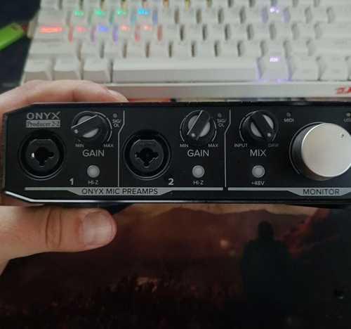 Makie Onyx Producer 2