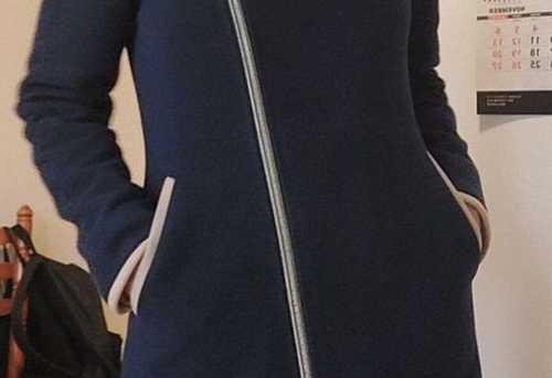 Пальто женское демисезонное с капюшоном