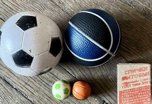 Баскетбольный и футбольный мячи