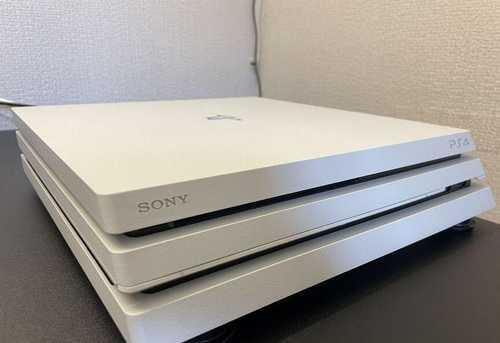 Sony playstation 4 pro white CUH-7216B
