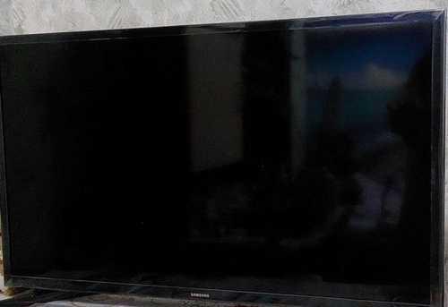 32" (80 см) LED-телевизор Samsung BE32R черный