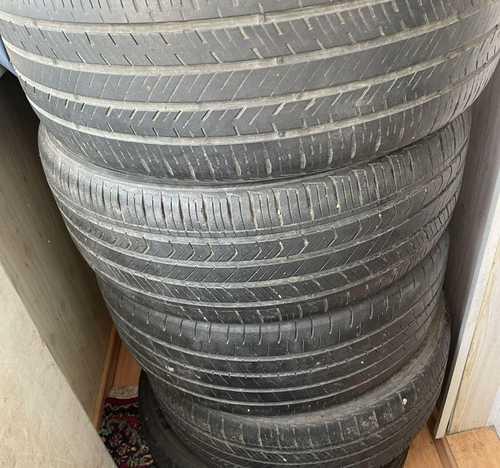Kumho Majesty 9 Solus TA91 235/105 R18 94V