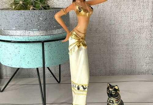 Декоративная фигурка Клеопатры и египетской кошки