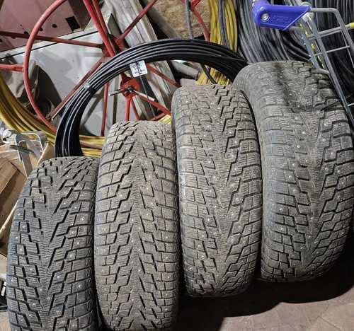 GT Radial Champiro IcePro 3 215/60 R17 96T