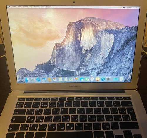 Apple Macbook Air A 1369