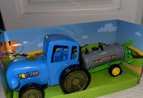 Игрушка синий трактор