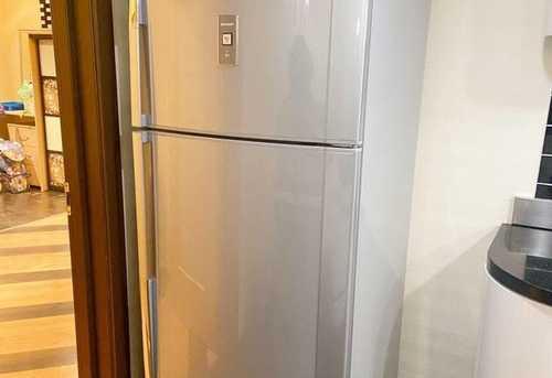 Холодильник большой Sharp