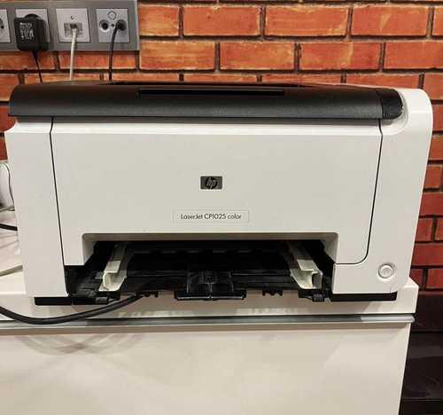 Принтер HP LaserJet CP1025 color