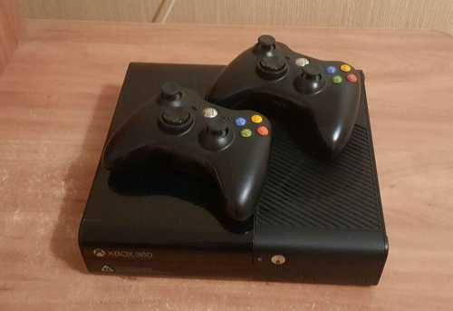 Игровая приставка Xbox 360
