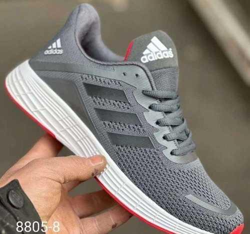 Adidas мужские кроссовки новые