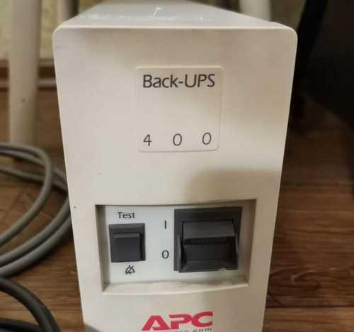 Бесперебойник APC Back-UPS 400ei