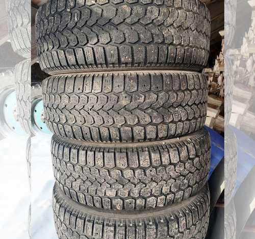 Yokohama Ice Guard IG10 215/65 R16 35Q