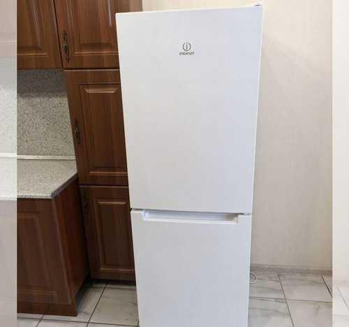 Холодильник indesit ds 316 w белый Б/У