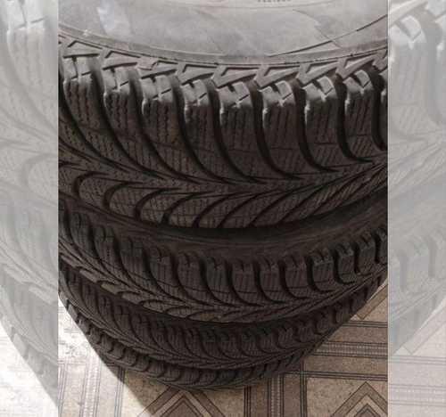 Goodyear UltraGrip Ice  175/65 R14 82