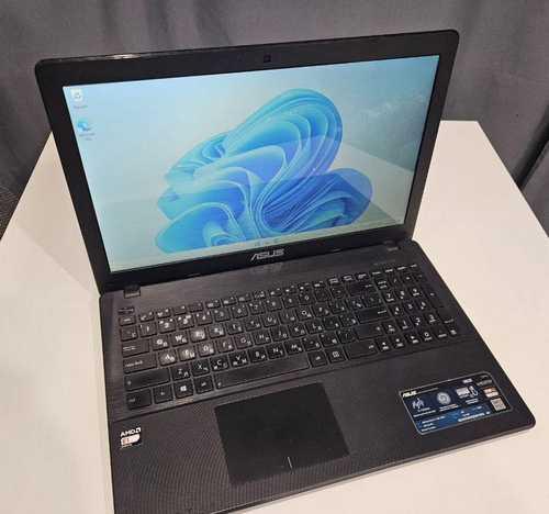 Ноутбук Asus x552e