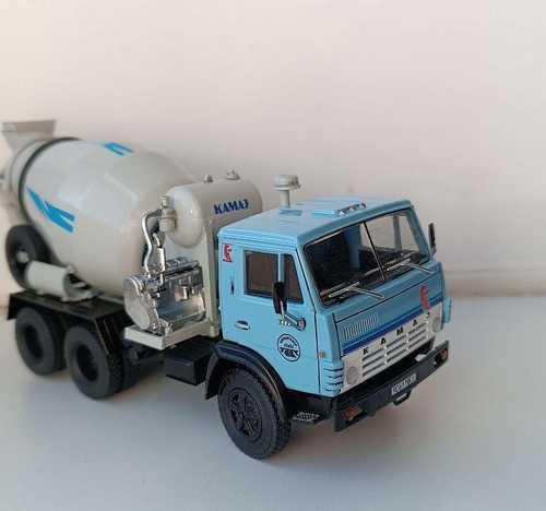 Камаз Автобетоносмеситель 1:43