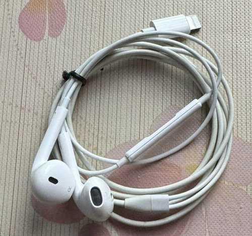 Наушники apple earpods lightning