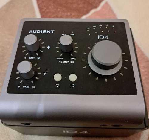 Звуковая карта audient id4 mkii