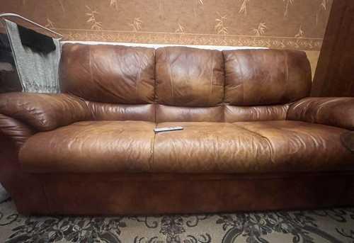 Кожаный диван и 2 кресла б/у
