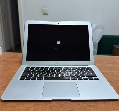 MacBook Air 13 (2015), 128 ГБ, Core i5, 1.6 ГГц, RAM 8 ГБ, Intel HD Graphics 6000