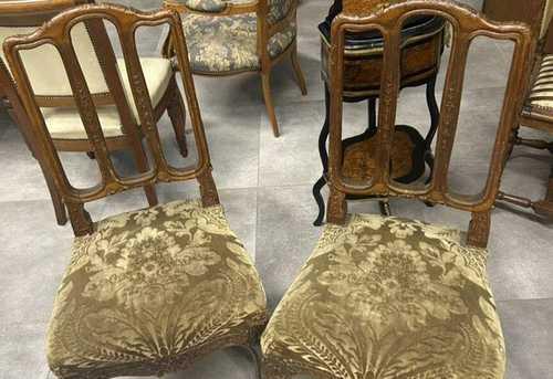 Старинная пара резных стульев Франция