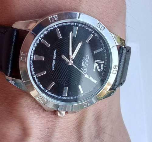 Мужские наручные часы Casio