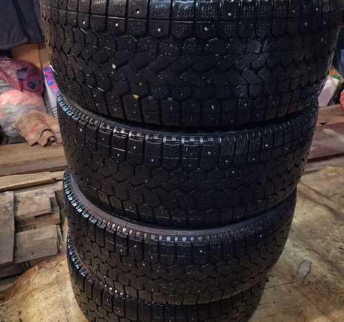 Yokohama Ice Guard F700S 205/55 R16