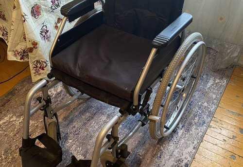 Инвалидная кресло-коляска складная KY954LGC
