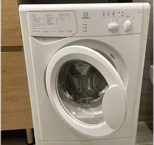 Стиральная машинка Indesit wiun103