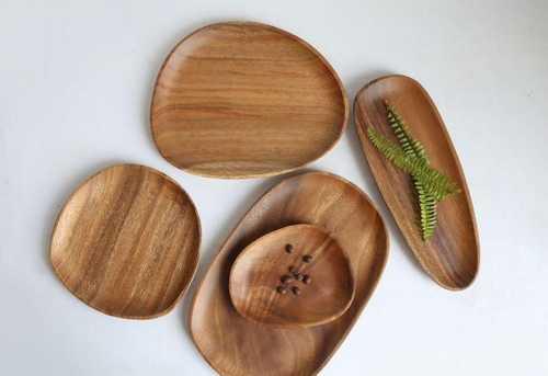 Набор деревянных тарелок из акации