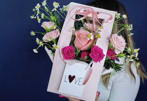 Букет в сумке Любые цветы Розы