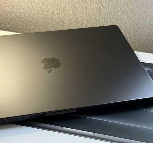 Macbook pro 16 M3 MAX