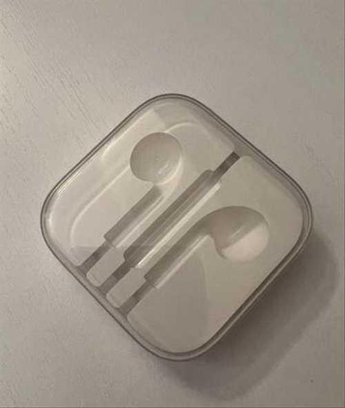 Коробочка для наушников Apple с разъемом mini-jack