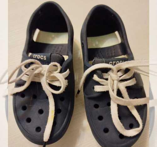 Crocs, c 10