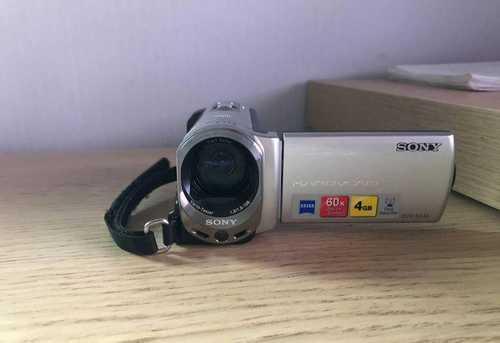 Видеокамера Sony DCR-SX44E Silver