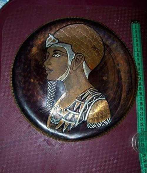 Чеканка тарелка Египет Нефертити 1960е